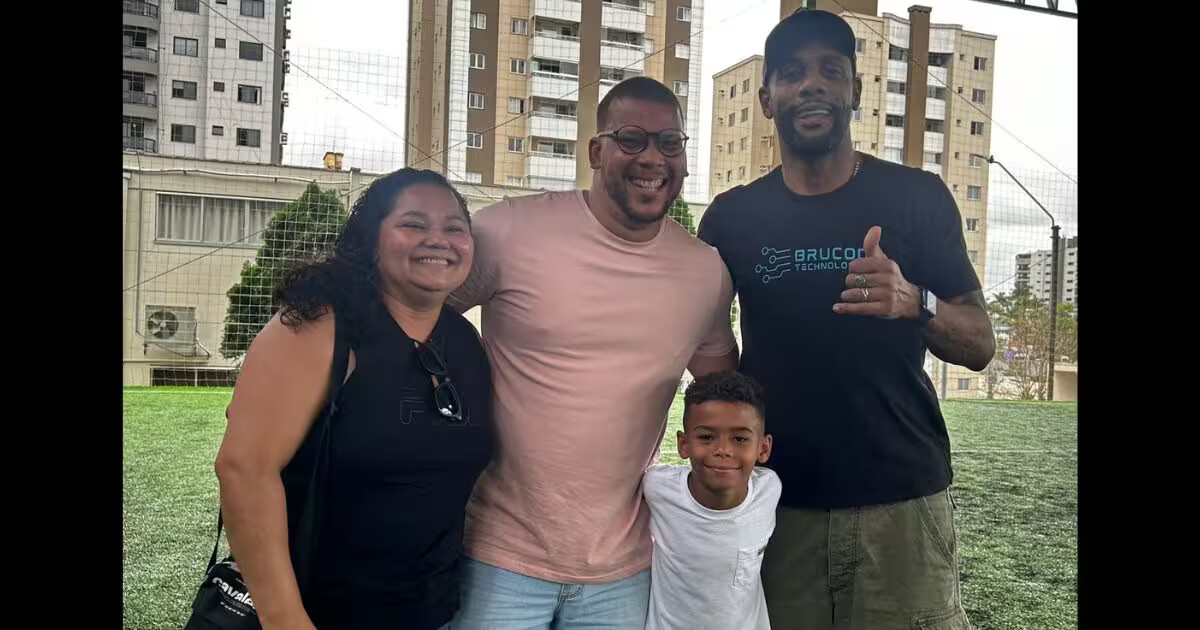 Ex-jogador da Seleção Brasileira, Maicon visita Brusque nesta quinta-feira